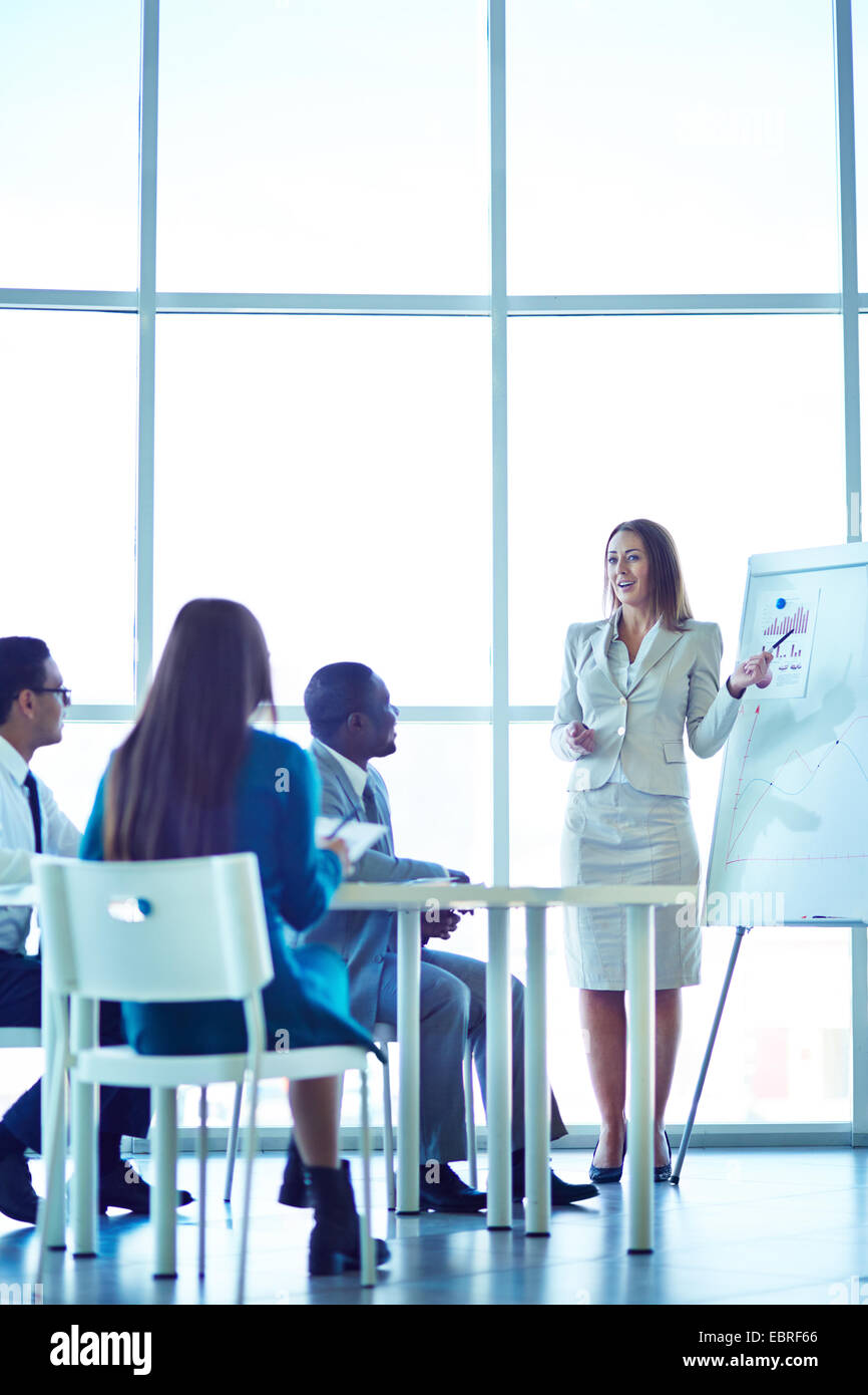 Explaining business strategy hi-res stock photography and images - Alamy