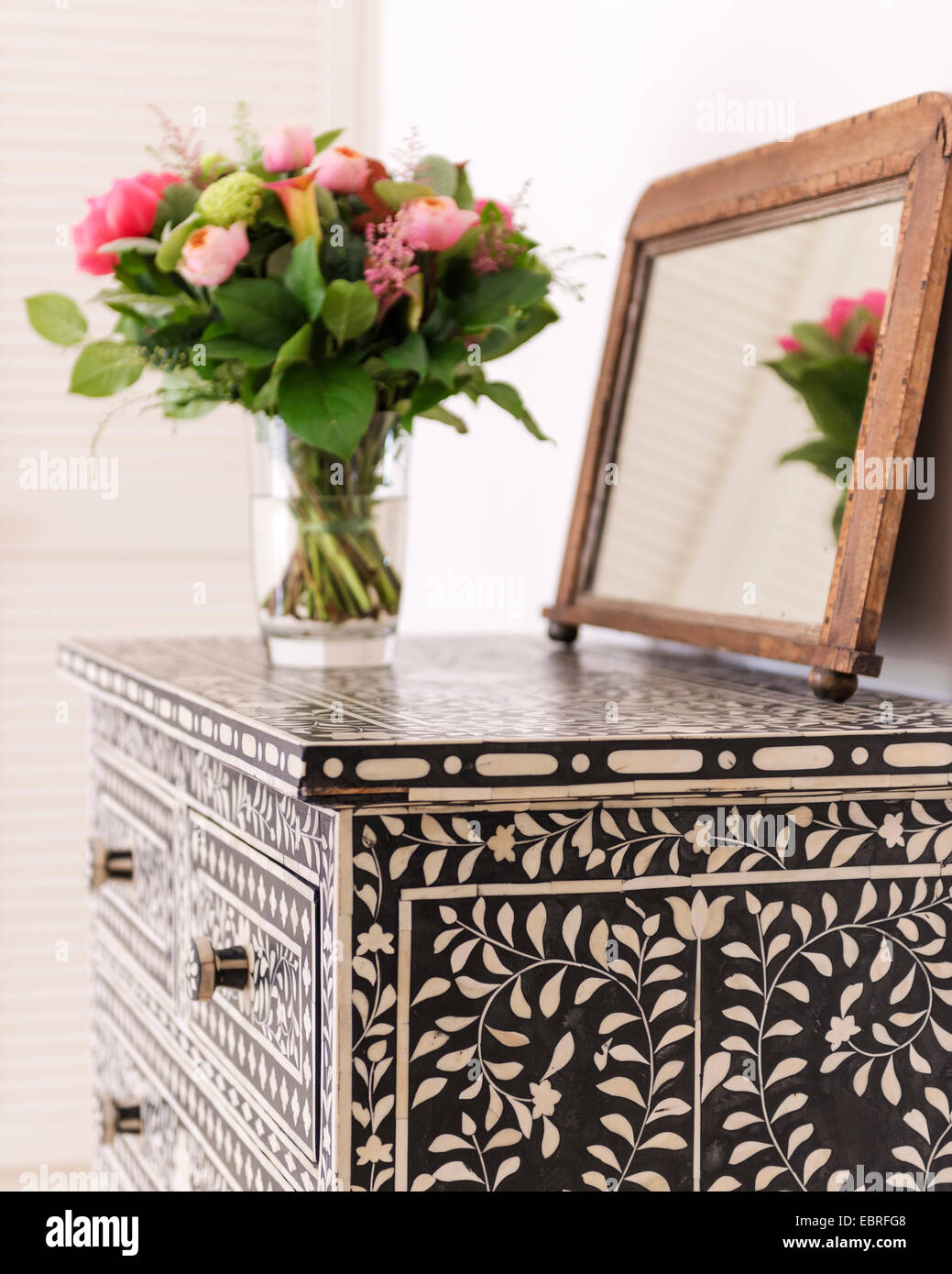 Inlay hi-res stock photography and images - Alamy