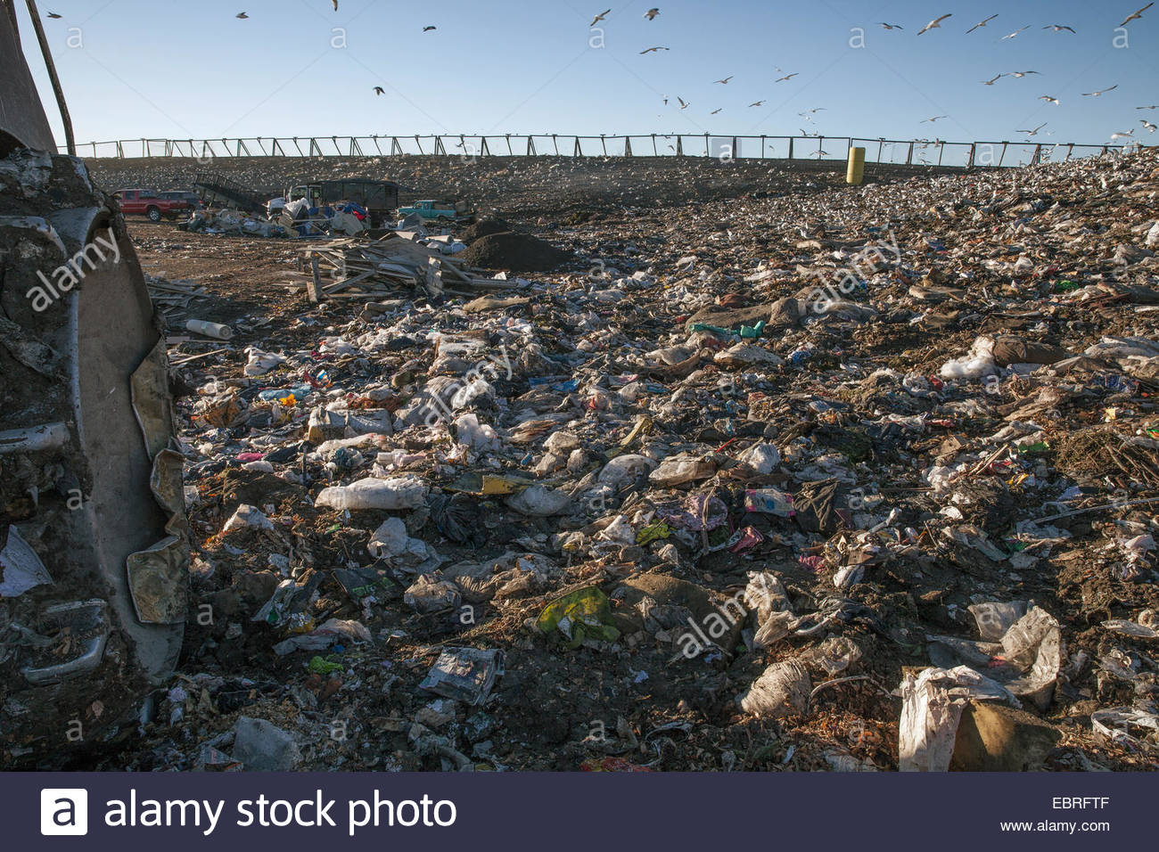 Garbage dump hi-res stock photography and images - Alamy