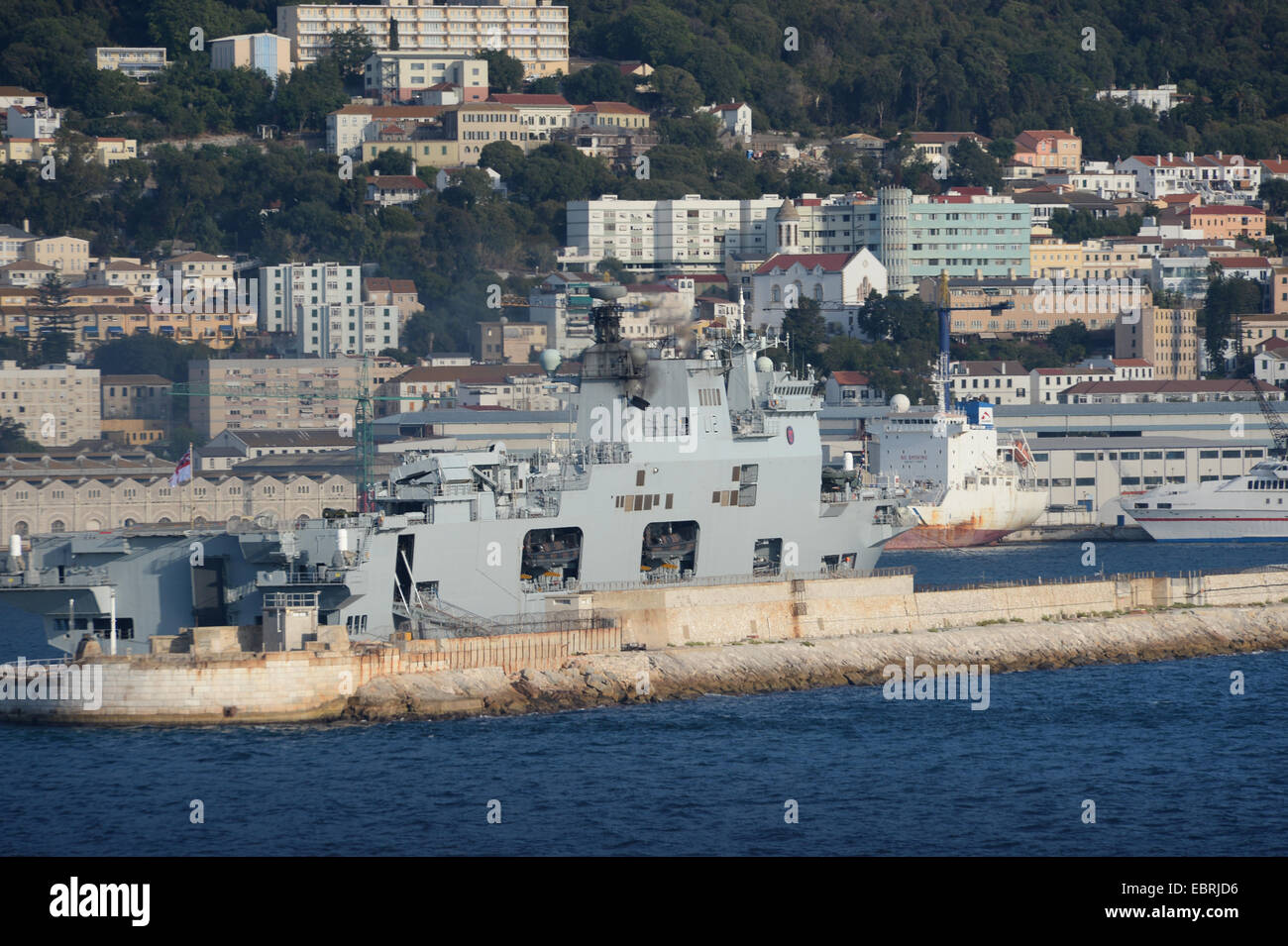 Harbour docks hi-res stock photography and images - Alamy