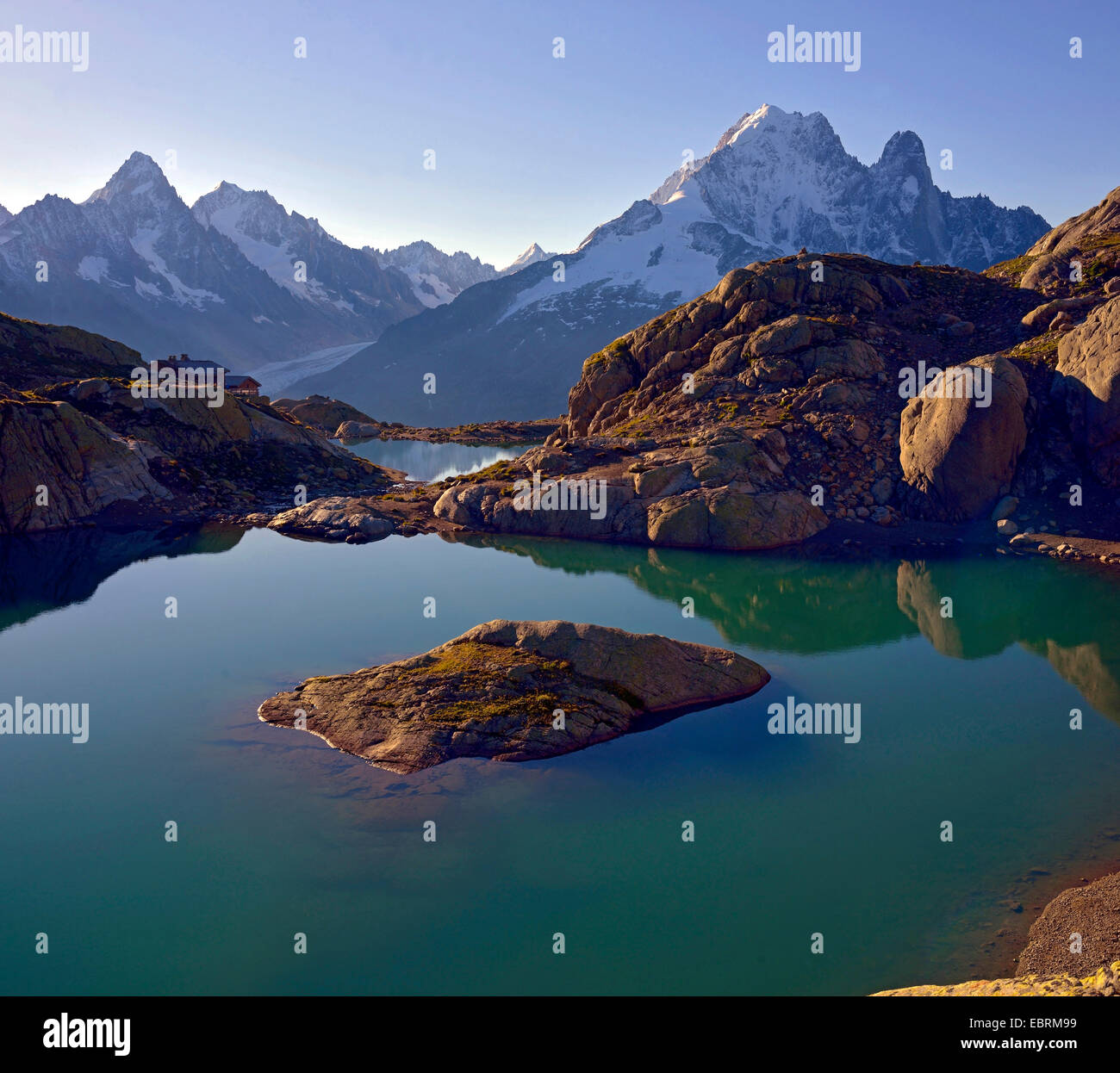 Mont blanc alps lake chamonix lakes hi-res stock photography and images ...