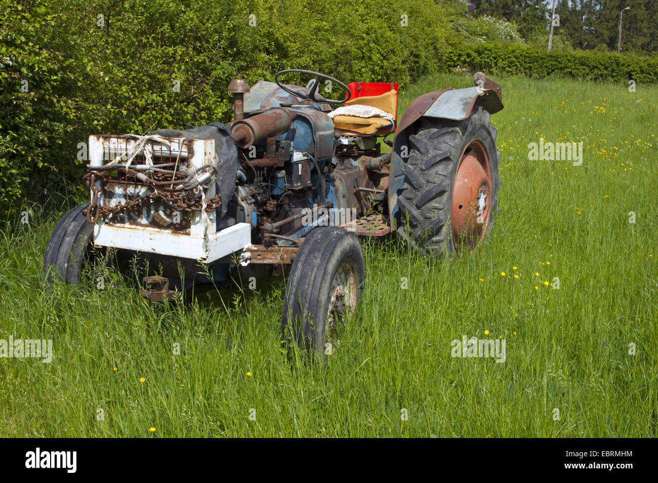 abandoned tractor, Belgium, Namur, Viroinval Stock Photo - Alamy
