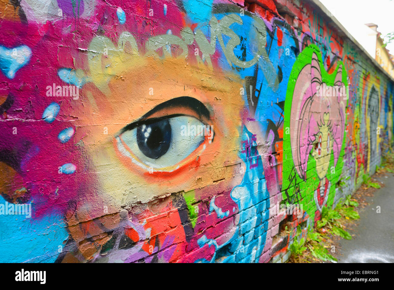 Eye graffiti hi-res stock photography and images - Alamy