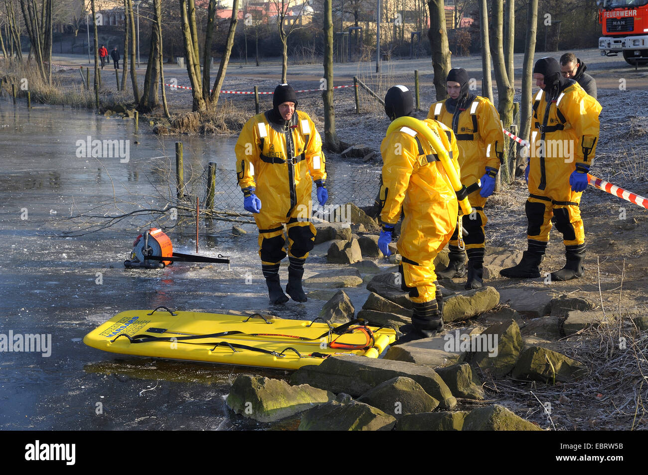 Practising firemen hi-res stock photography and images - Alamy