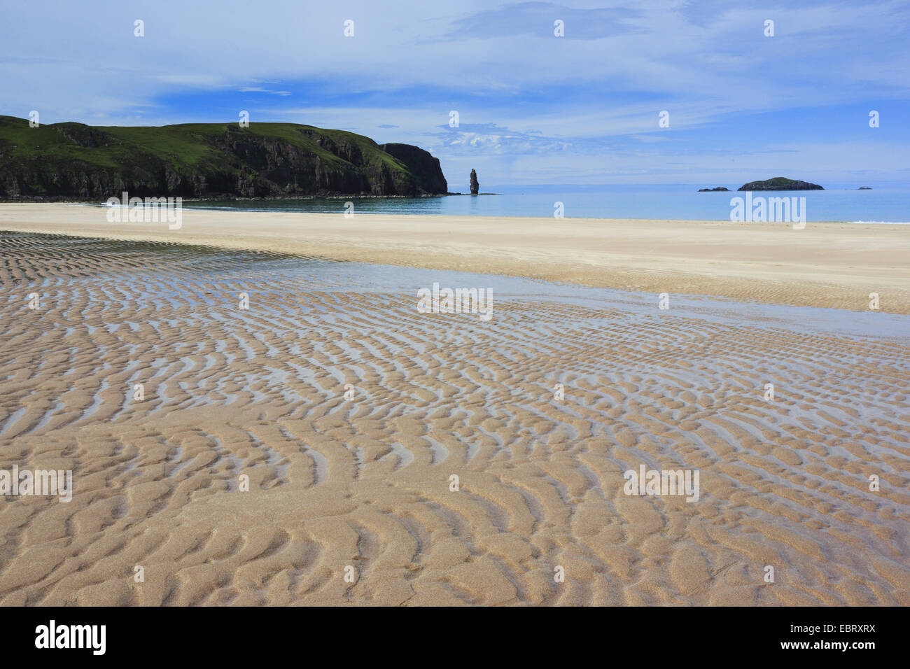 sandy beach of the Sandwood Bay at the nothern coast of Scotland ...