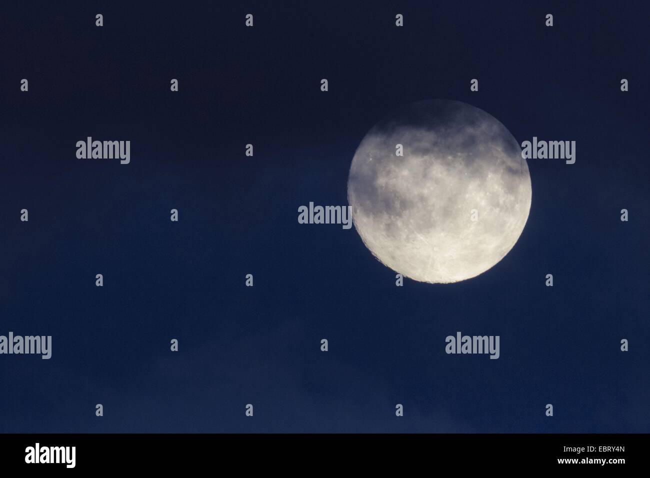 Full moons uk hi-res stock photography and images - Alamy