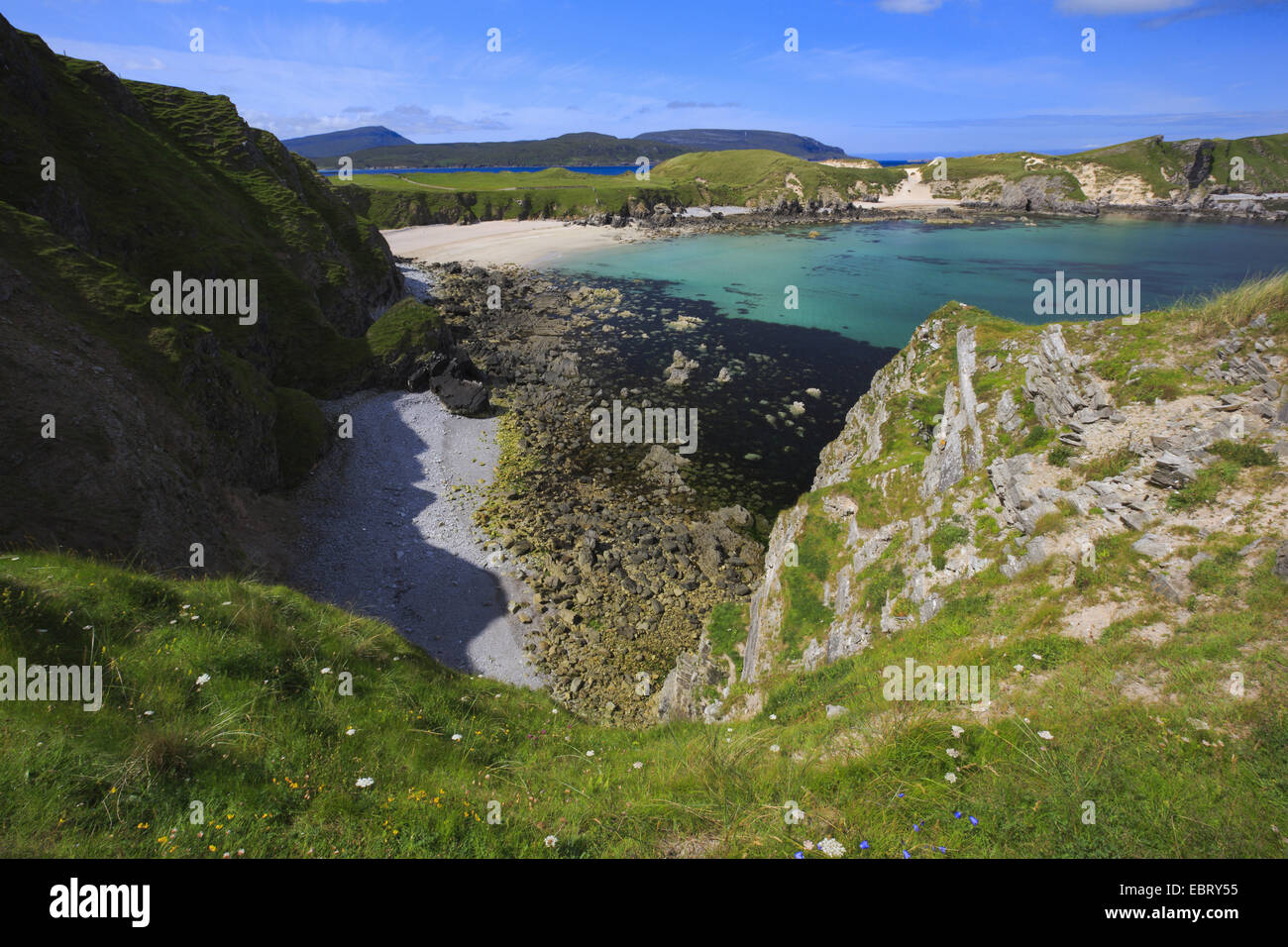 sandy beach of the Balnakeil Bay at the nothern coast of Scotland ...