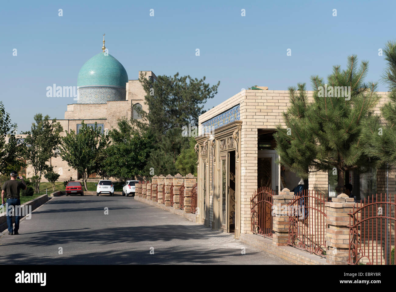 Mausoleum of the legal scholar Kafal Shashi, Tashkent, Uzbekistan, Asia ...