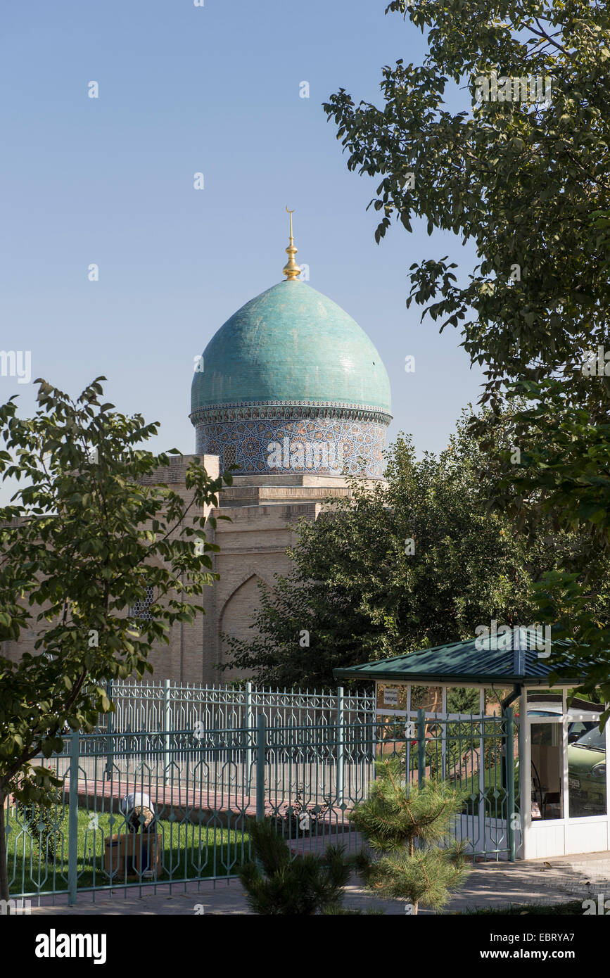 Mausoleum of the legal scholar Kafal Shashi, Tashkent, Uzbekistan, Asia ...