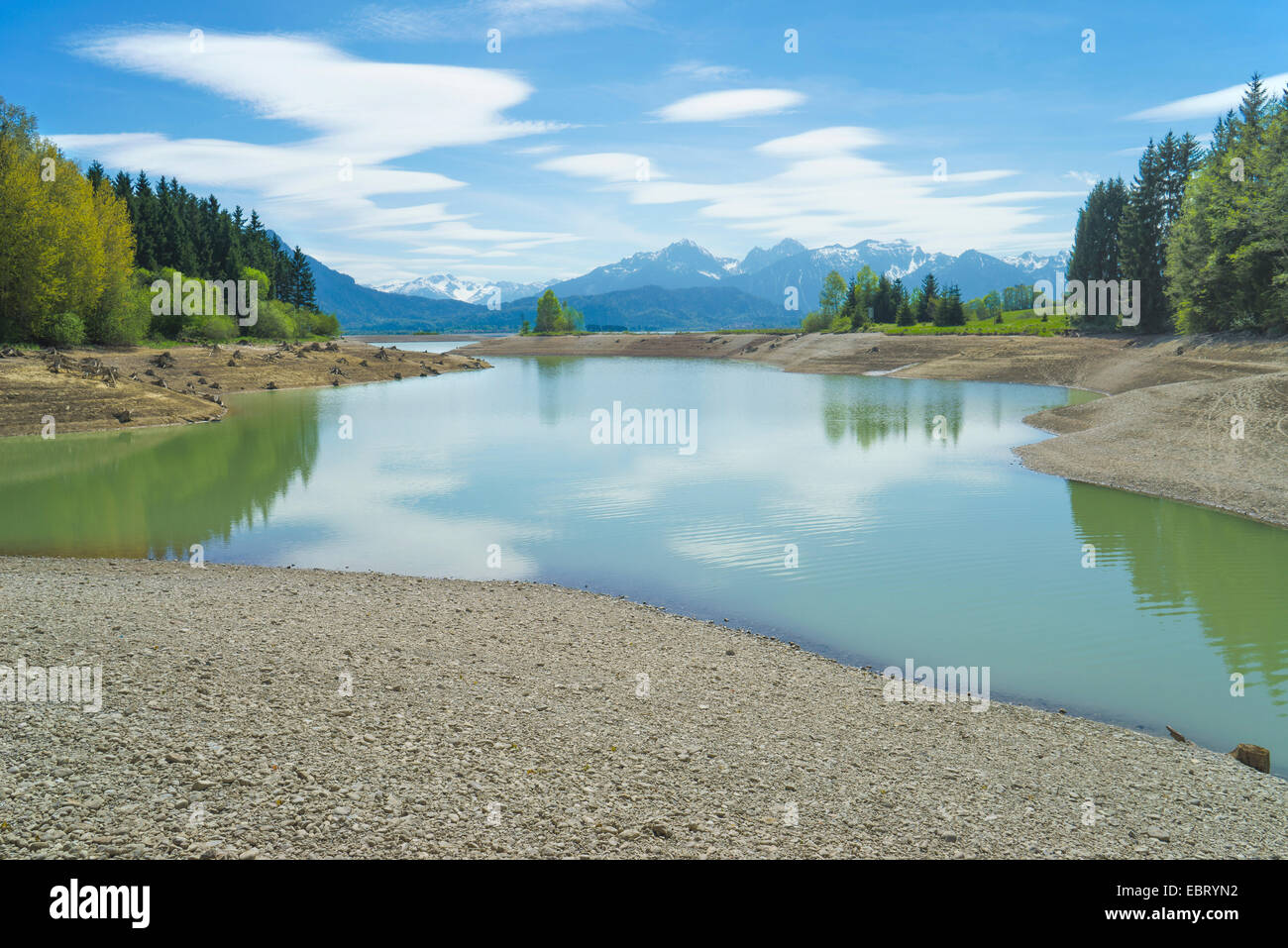 Lake Forggensee with gravel banks, Tannheim Mountains and foehn clouds ...