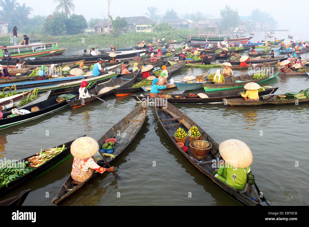 Borneo Floating Market Indonesia Stock Photo - Alamy