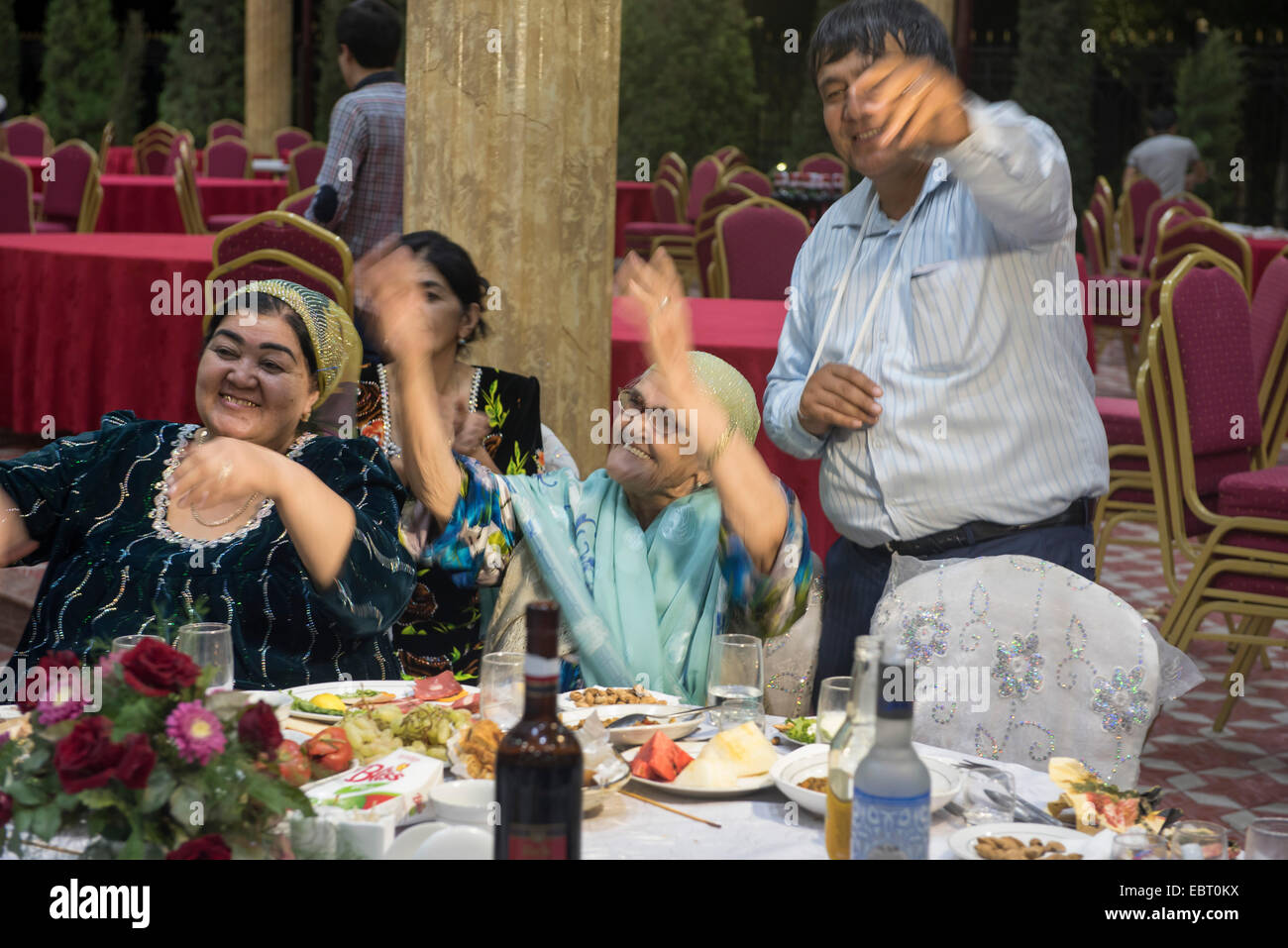 Uzbekistan samarkand wedding hi-res stock photography and images - Alamy