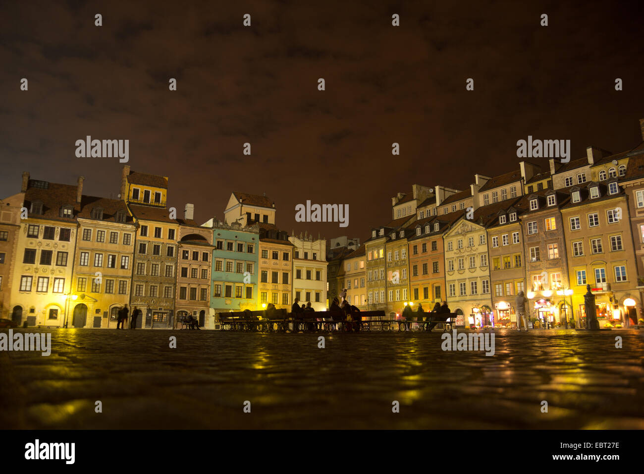 Warsaw by night hi-res stock photography and images - Alamy