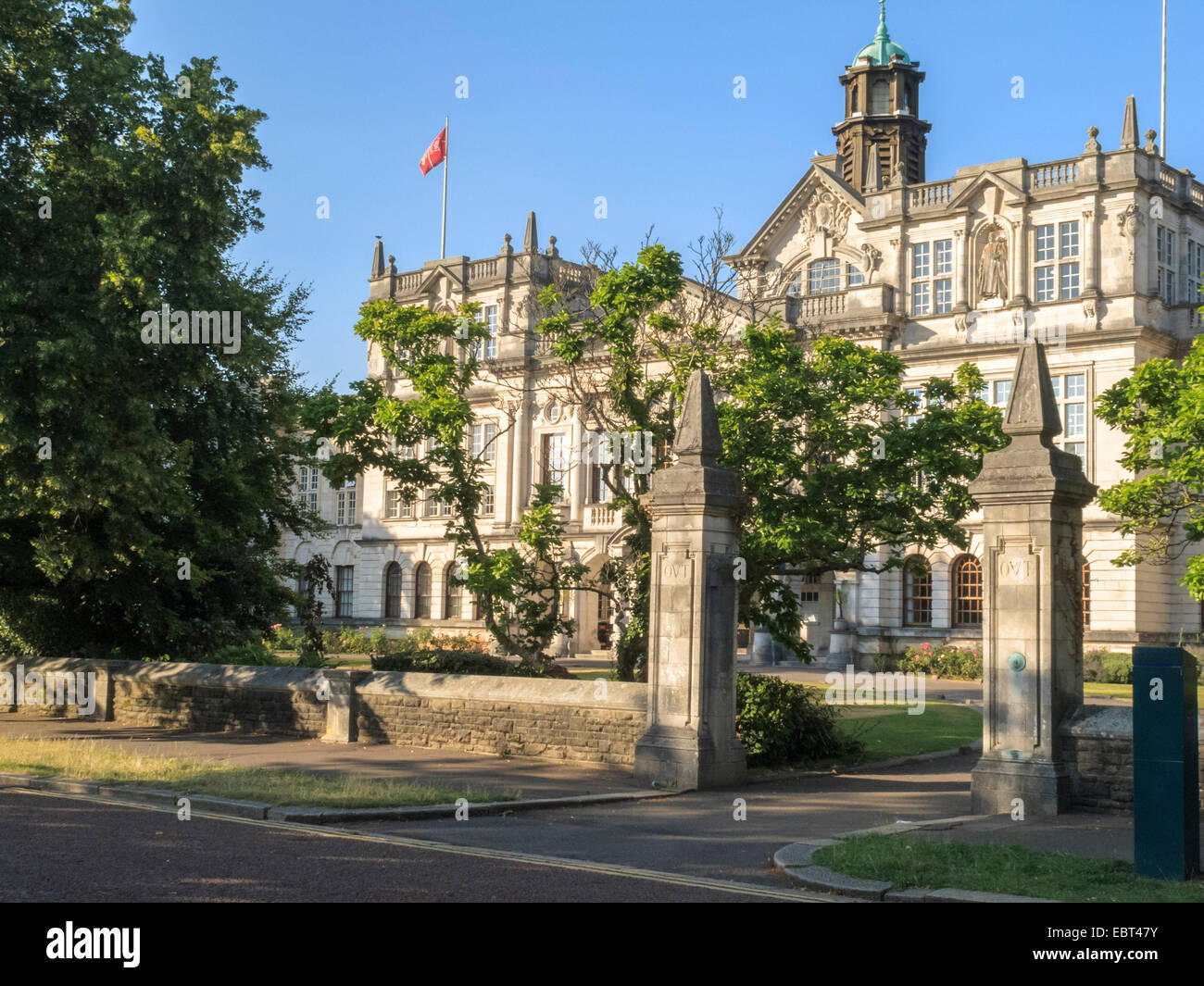 Cardiff University Cathays Park Cardiff Wales Stock Photo - Alamy
