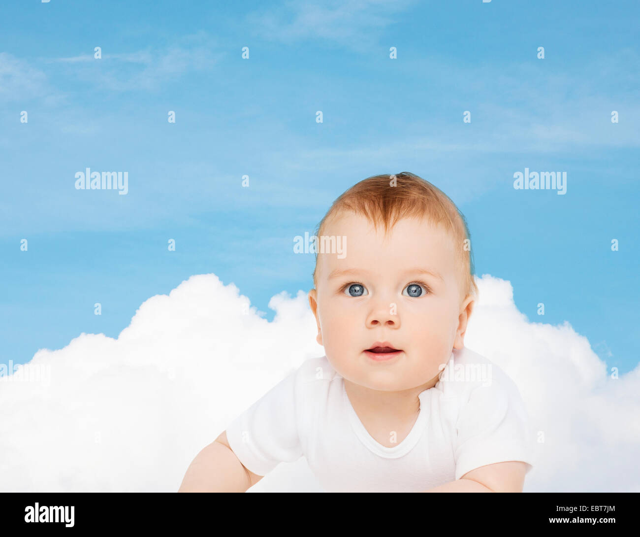 Toddler looking up sky hi-res stock photography and images - Alamy