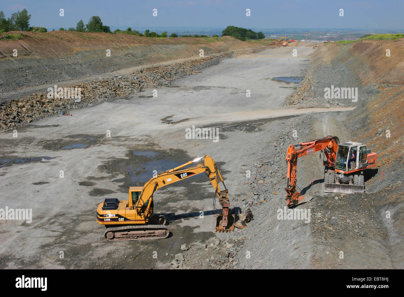 Building the motorway hi-res stock photography and images - Alamy