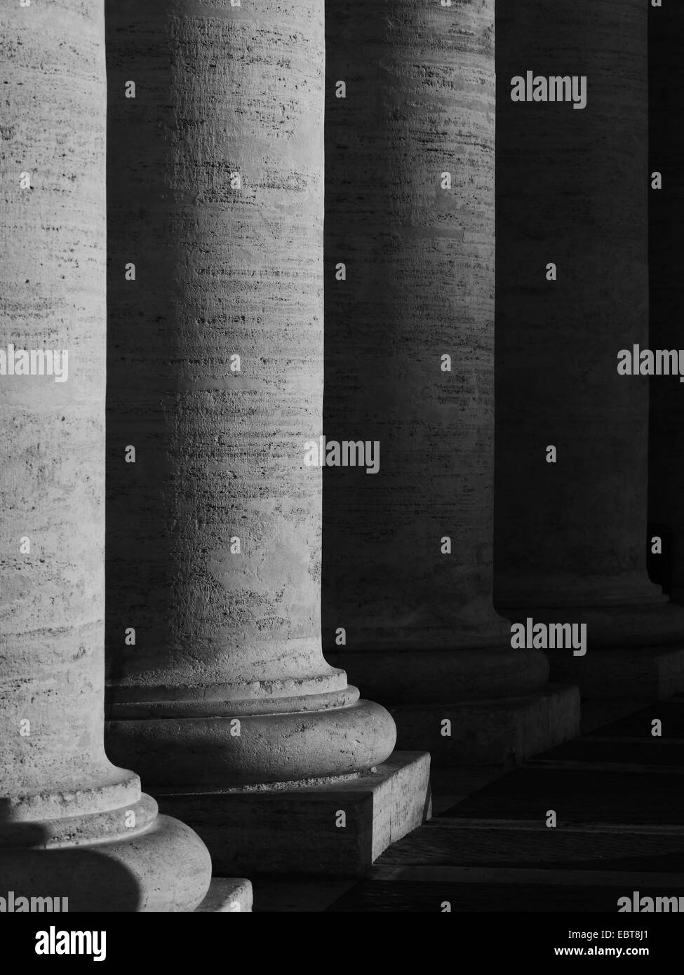 Tuscan columns hi-res stock photography and images - Alamy
