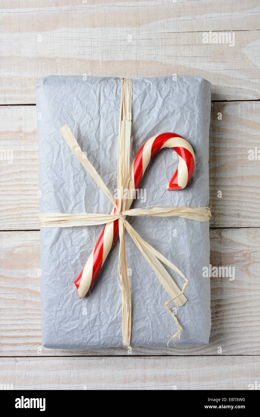 Crumpled tissue hi-res stock photography and images - Alamy