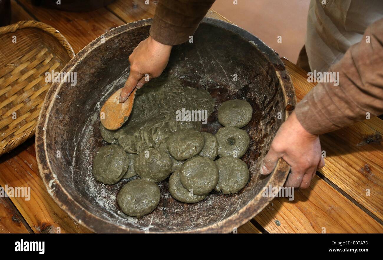 Kim Eul-jung, 84, the only master at making the traditional liquor ...