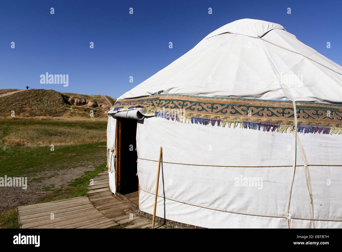 Central asian yurt hi-res stock photography and images - Alamy