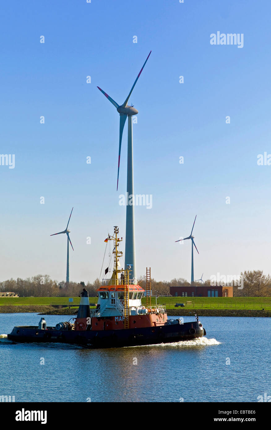 Three wind engines hi-res stock photography and images - Alamy