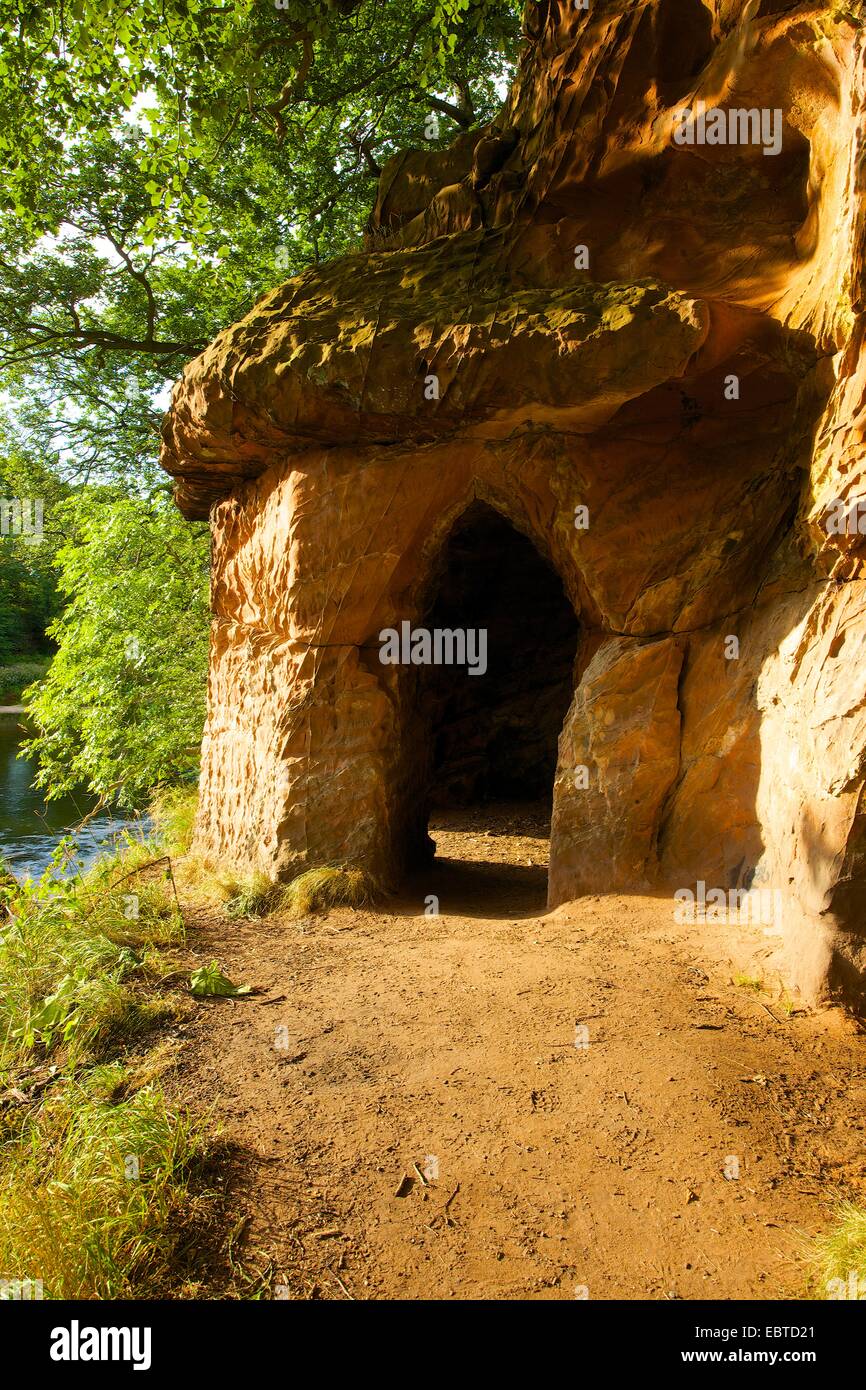 Sandstone cave caves uk hi-res stock photography and images - Alamy