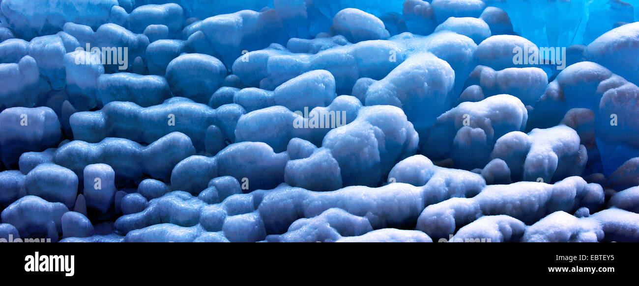 Cold water waterfall hi-res stock photography and images - Alamy