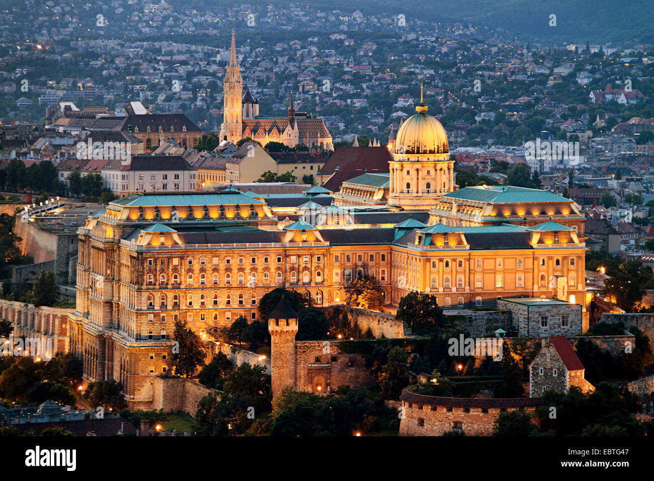 Buildings in budapest hi-res stock photography and images - Alamy