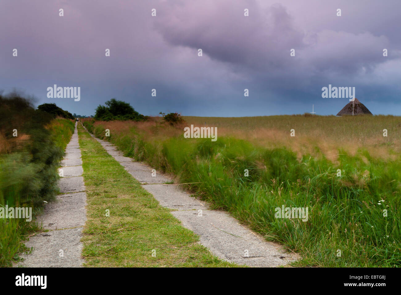 Rising thunderstorm hi-res stock photography and images - Alamy