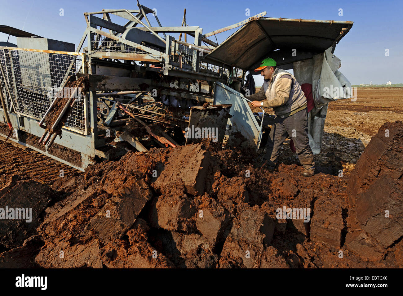 Peat cutting side hi-res stock photography and images - Alamy