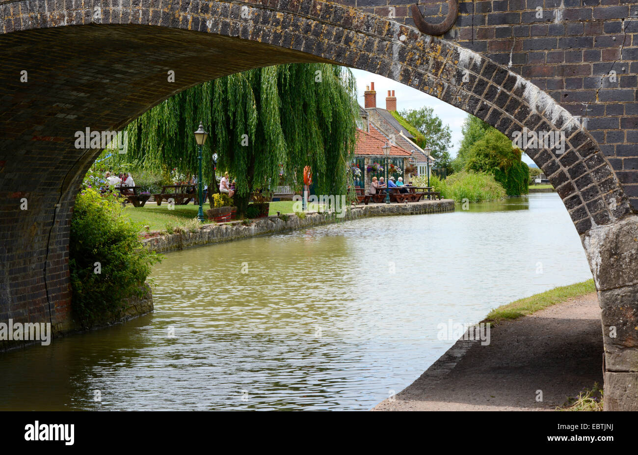 Public House at Seend on the Kennet and Avon Canal near Devizes ...