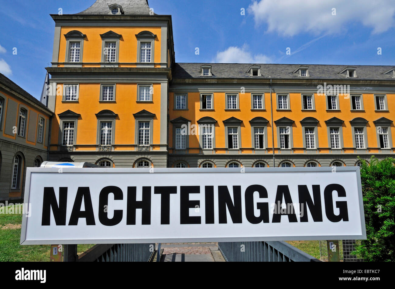 Bonn university night hi-res stock photography and images - Alamy