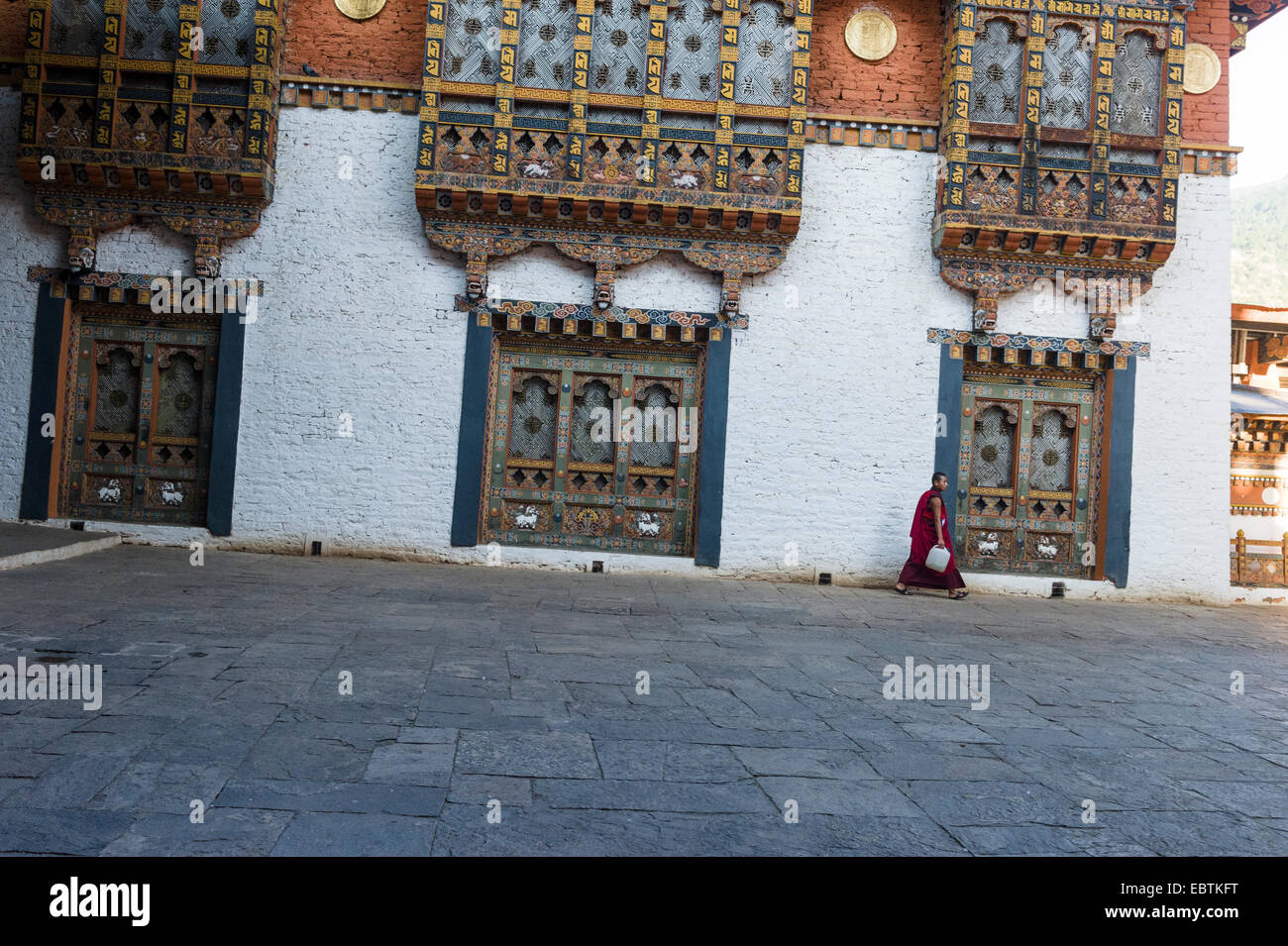 Bhutan royal palace hi-res stock photography and images - Alamy