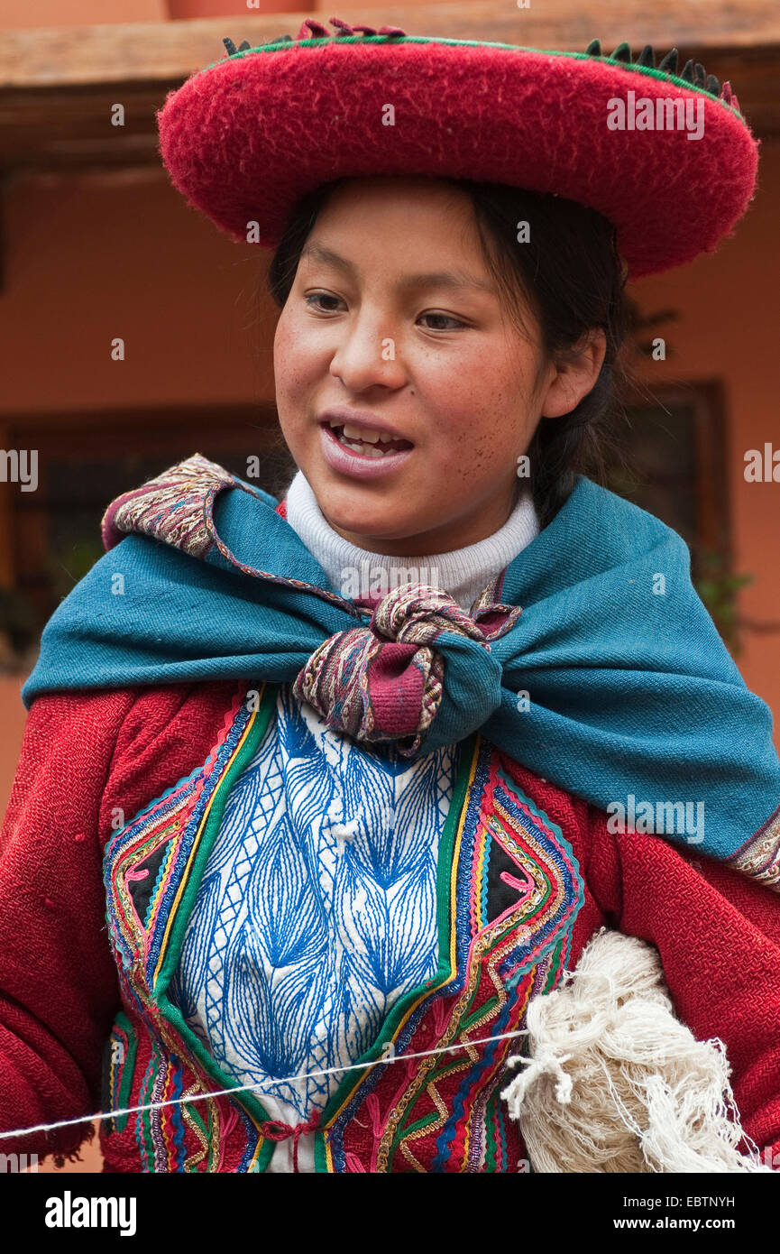 Traditional peruvian weave hi-res stock photography and images - Alamy