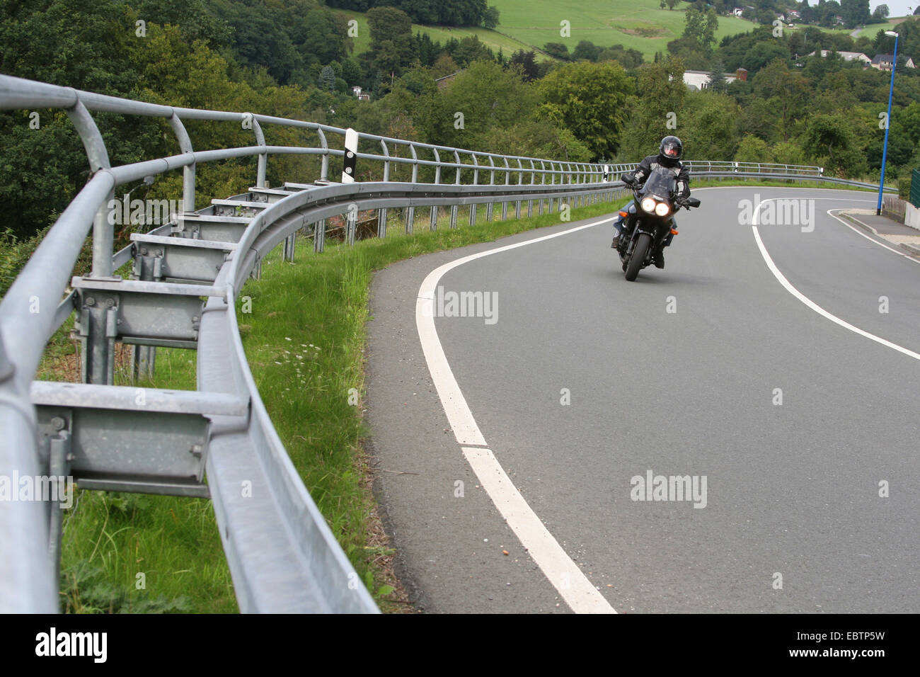 Safety guardrail hi-res stock photography and images - Alamy