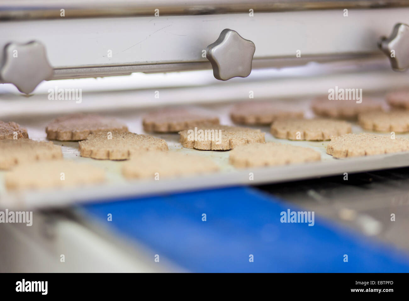 Cookies manufacturing process automated cookie hi-res stock photography ...