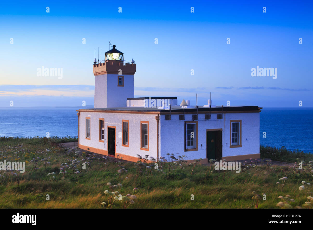 Pictorial duncansby lighthouse hi-res stock photography and images - Alamy