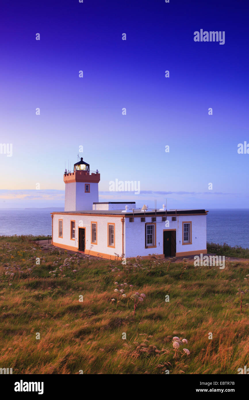 Pictorial duncansby lighthouse hi-res stock photography and images - Alamy