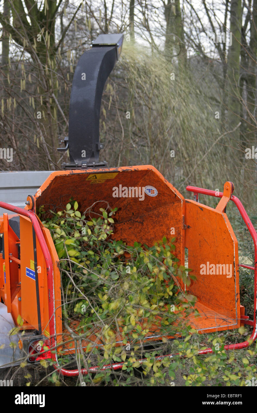 Chipper tools hi-res stock photography and images - Alamy