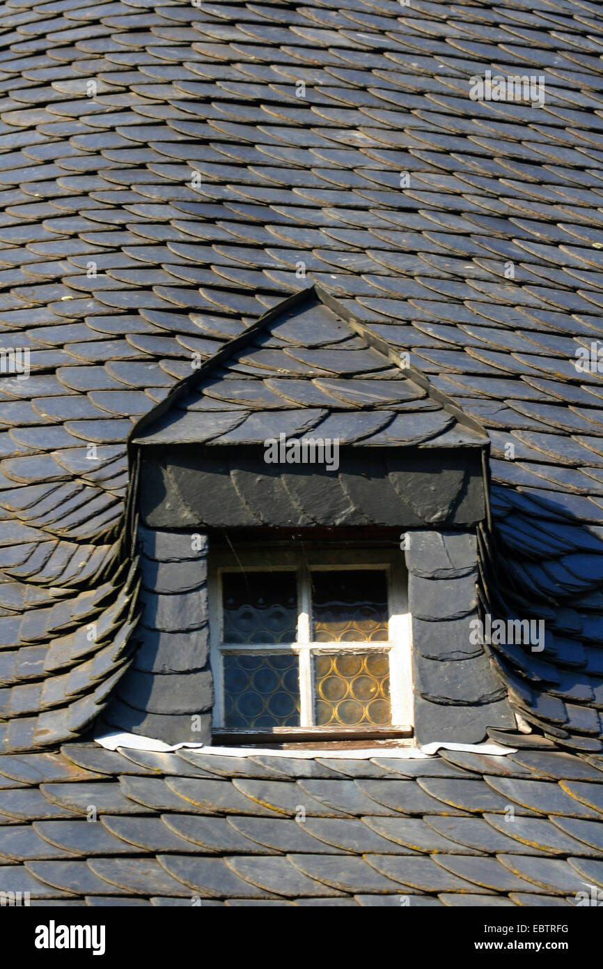 Slate shingle roof hi-res stock photography and images - Alamy