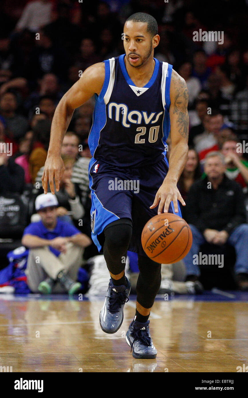 November 29, 2014: Dallas Mavericks guard Devin Harris (20) in action ...