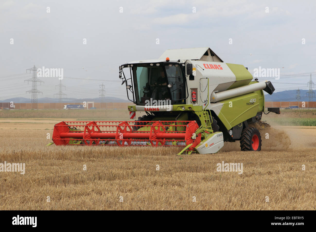 Grainfield hi-res stock photography and images - Alamy