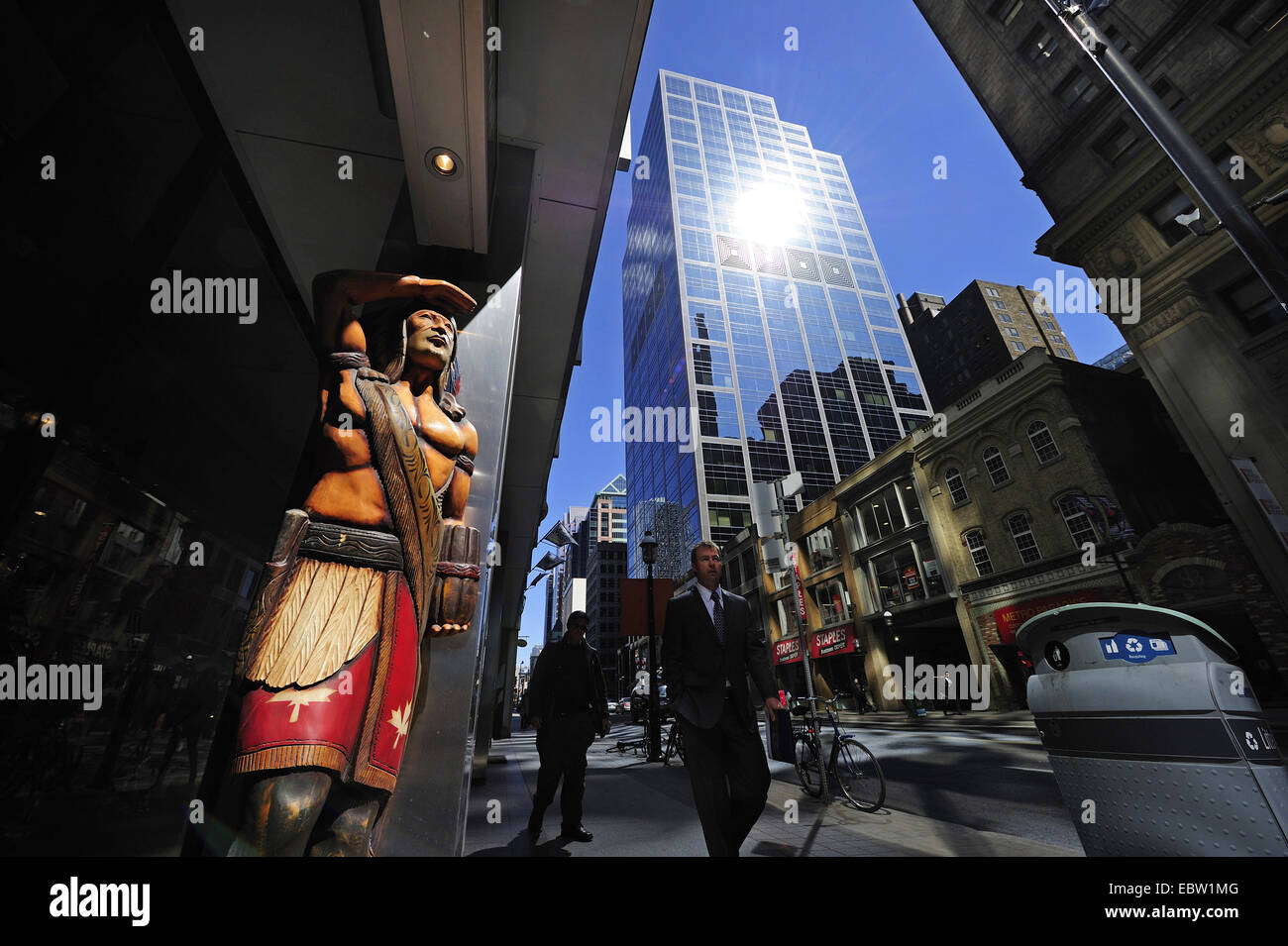 Canada indian natives hi-res stock photography and images - Alamy