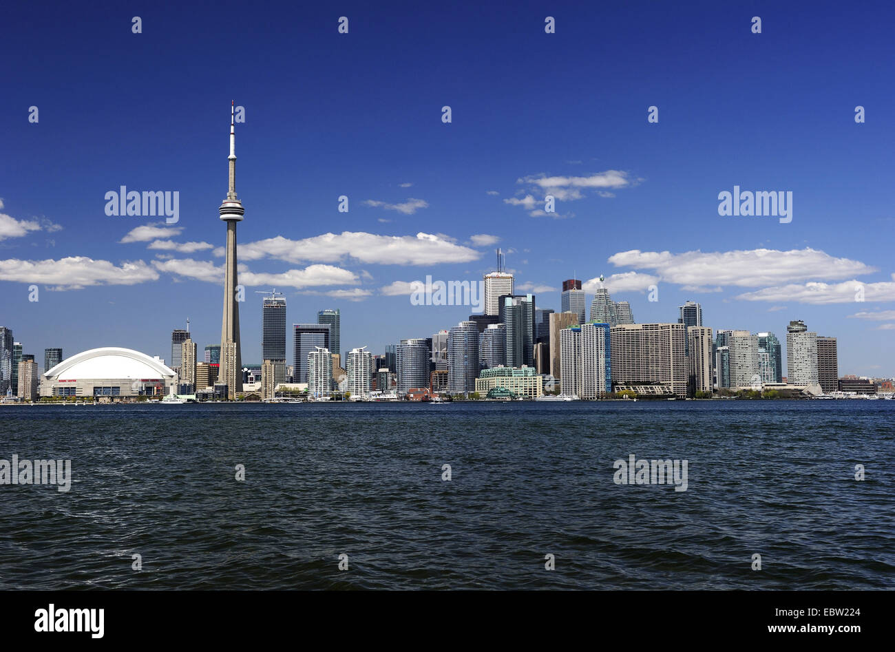 Lake ontario in toronto hi-res stock photography and images - Alamy