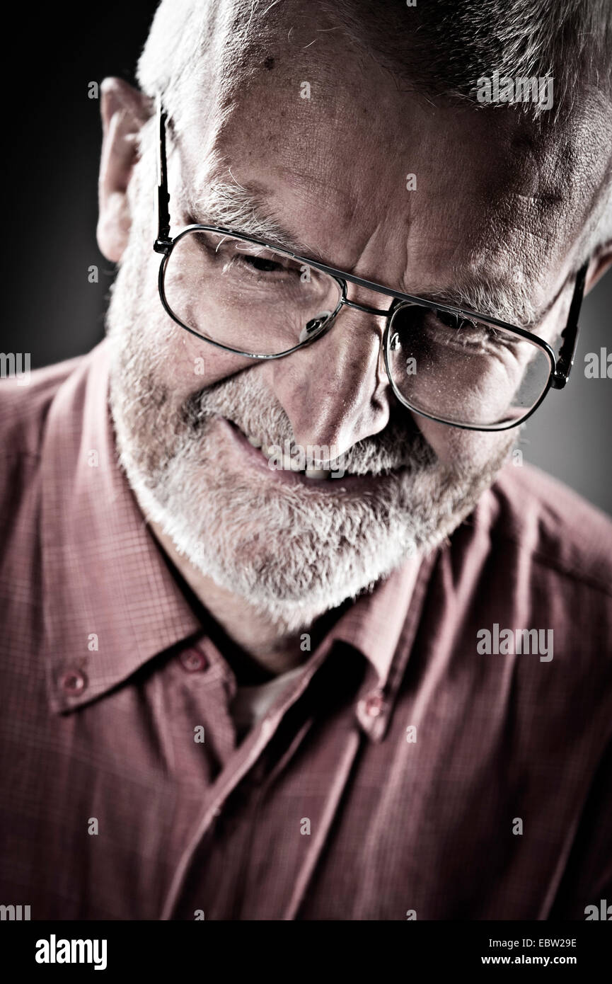portrait of a smiling elder man with glasses Stock Photo - Alamy