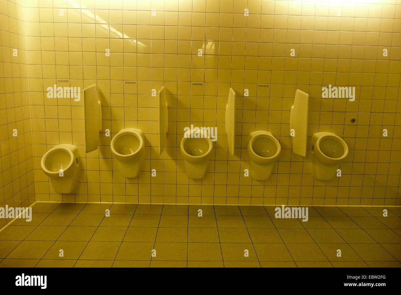 Pissoir pissoirs hi-res stock photography and images - Alamy