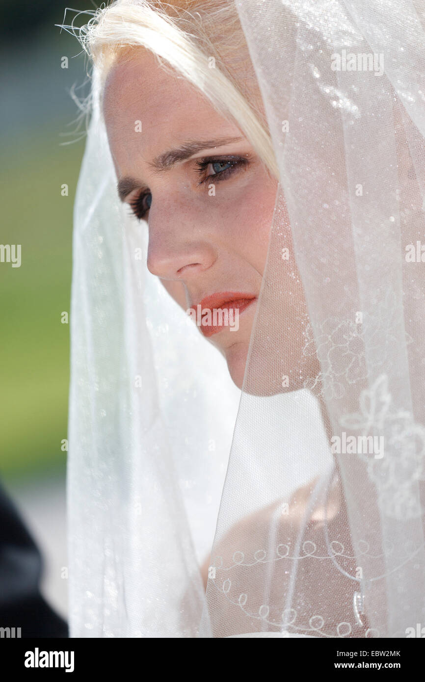 portrait of a sorrowful bride Stock Photo - Alamy