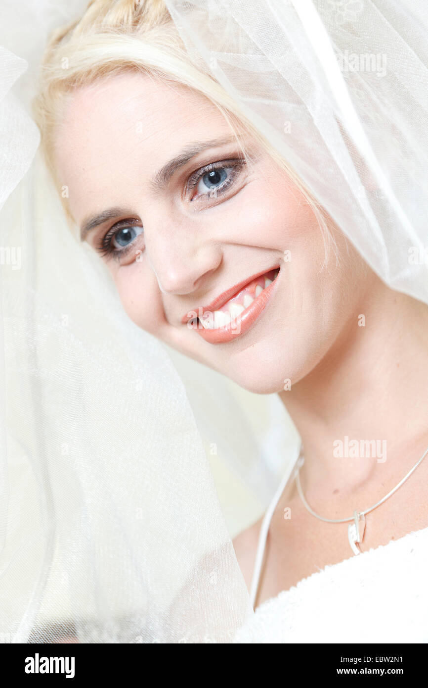 portrait of bride Stock Photo - Alamy