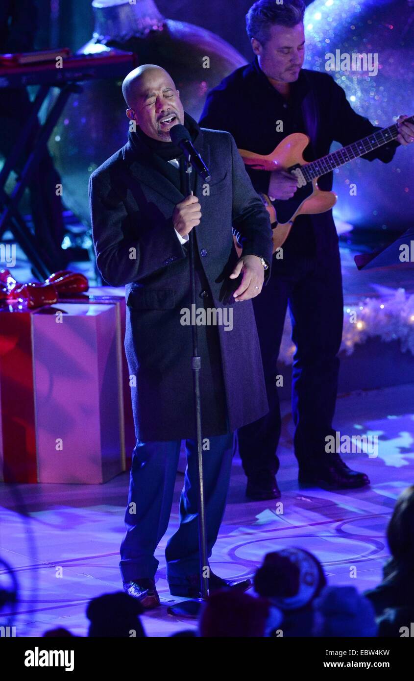 New York, NY, USA. 3rd Dec, 2014. Darius Rucker in attendance for 82nd ...