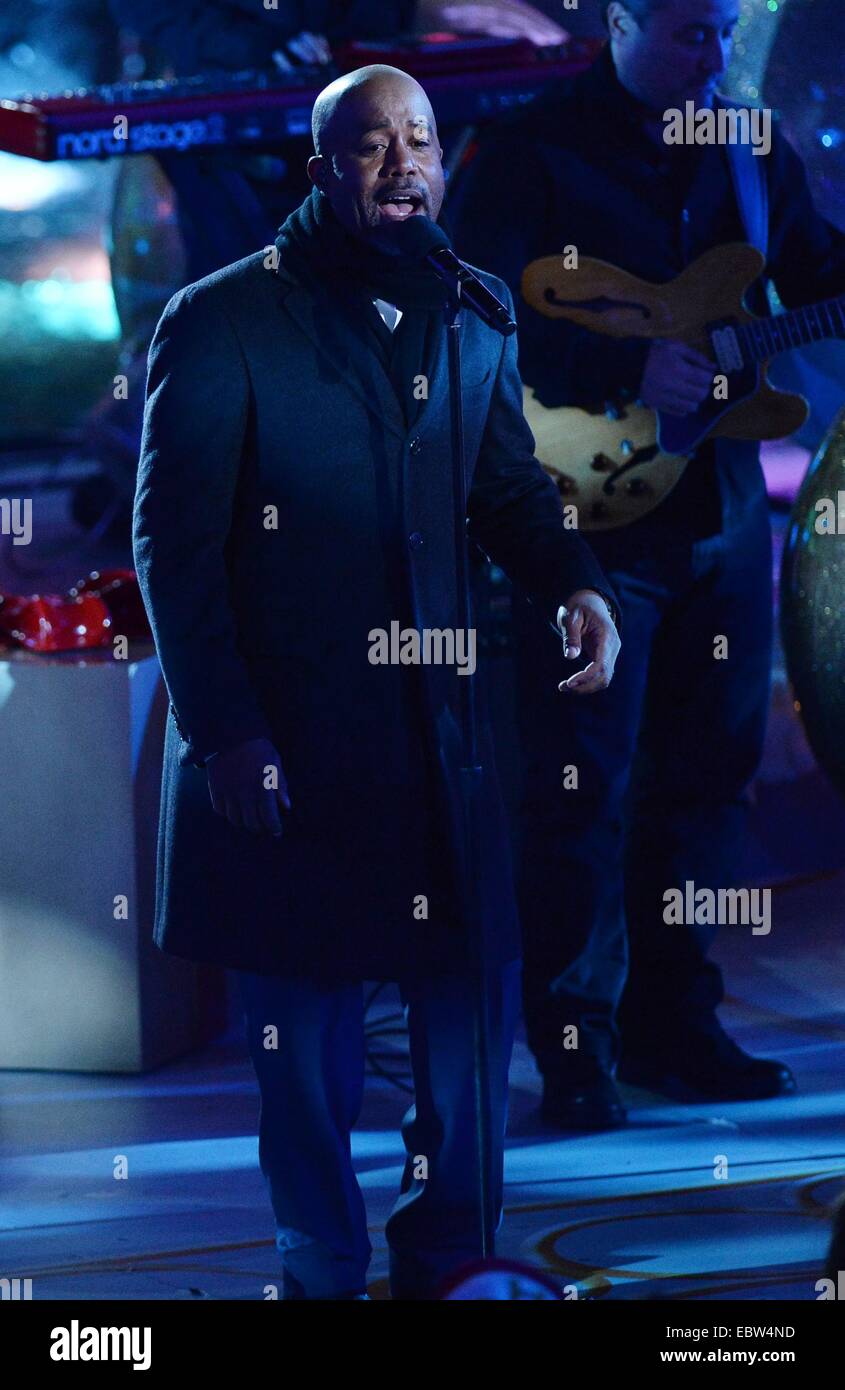 New York, NY, USA. 3rd Dec, 2014. Darius Rucker in attendance for 82nd ...